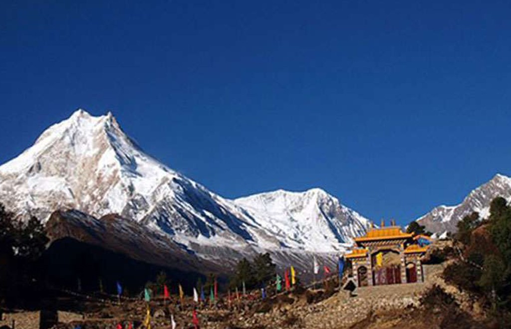 Manaslu Circuit Trek with Tsum Valley 25 Days- Offbeat Trek